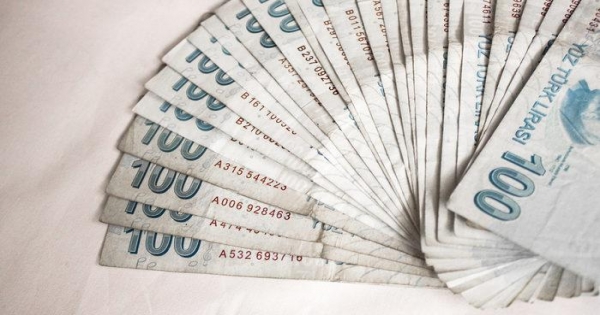 Asgari ücret zammı sonrası memur ve emeklinin gözü yeni maaşlarda ... Asgari ücret zammı sonrası memur ve emeklinin gözü yeni maaşlarda ...